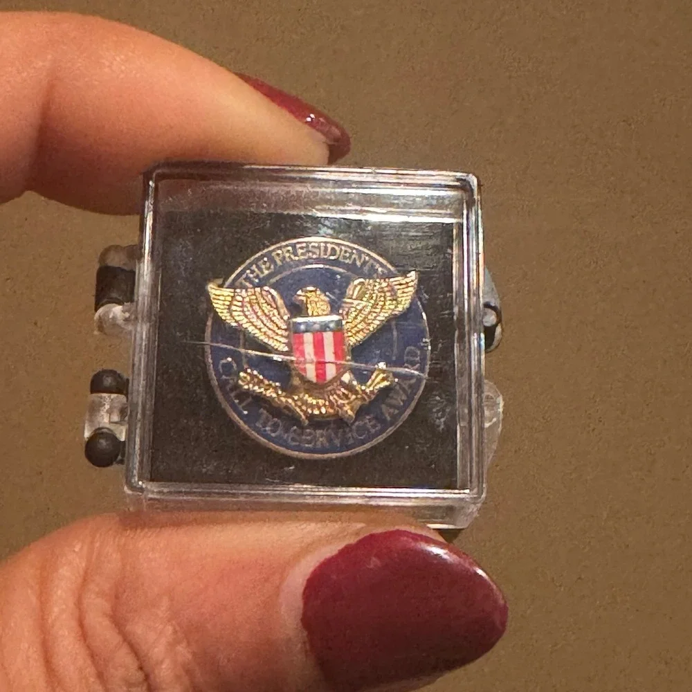 Accessories | New The Presidents Call To Service Award Lapel Pin ...